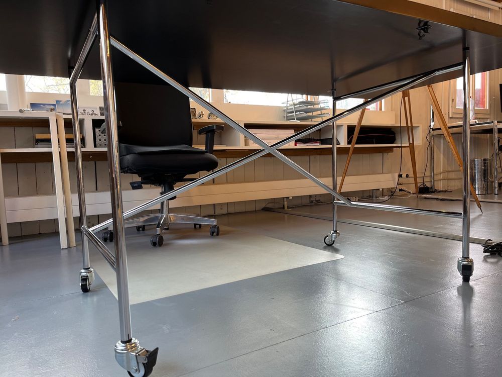 Egon Eiermann design Tisch, Chromstahl, 90x180 mit Räder (Gebraucht) in ...