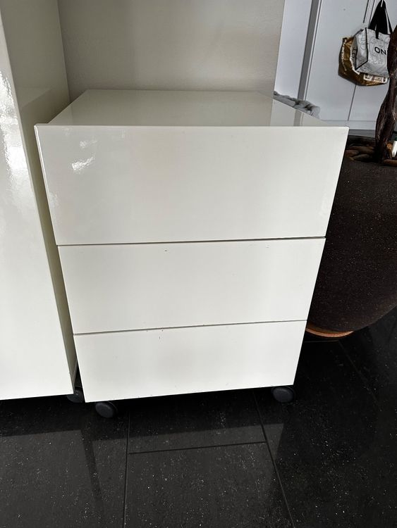 Korpus mit 3 Schubladen weiss hochglanz mit Rädern | Kaufen auf Ricardo