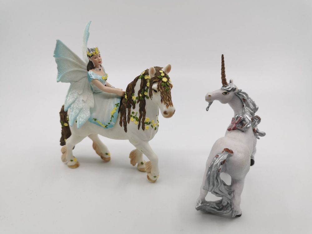 Figurines Fee à cheval + Licorne (D'occasion) à Lutry pour CHF 18 ...