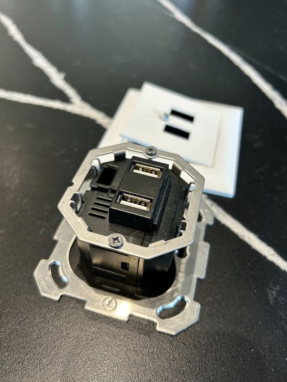 Feller EDIZIO DUE USB | Kaufen auf Ricardo