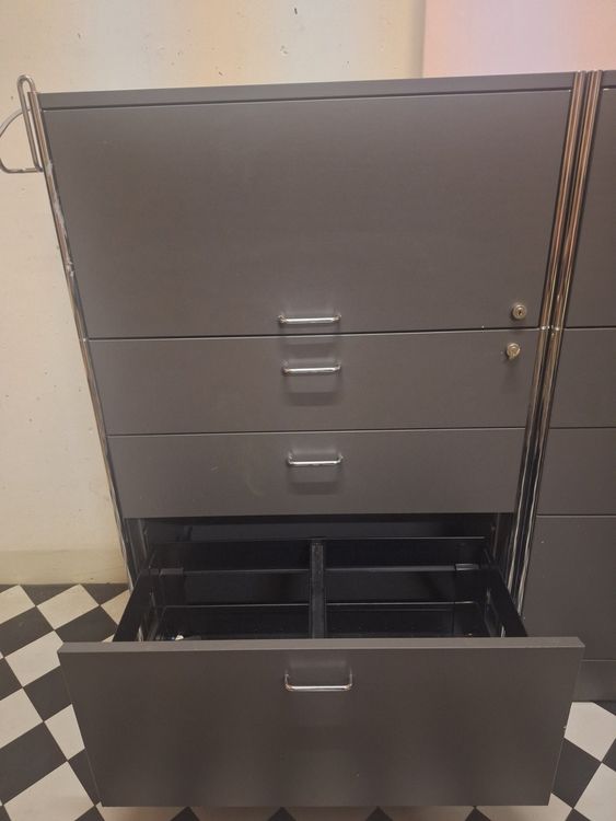 Büro Schrank (Gebraucht) in Buch am Irchel für CHF 45 – nur Abholung auf Ricardo kaufen
