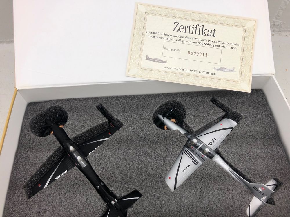 PILATUS PC-21 Silver/Black 1/72 | Kaufen auf Ricardo