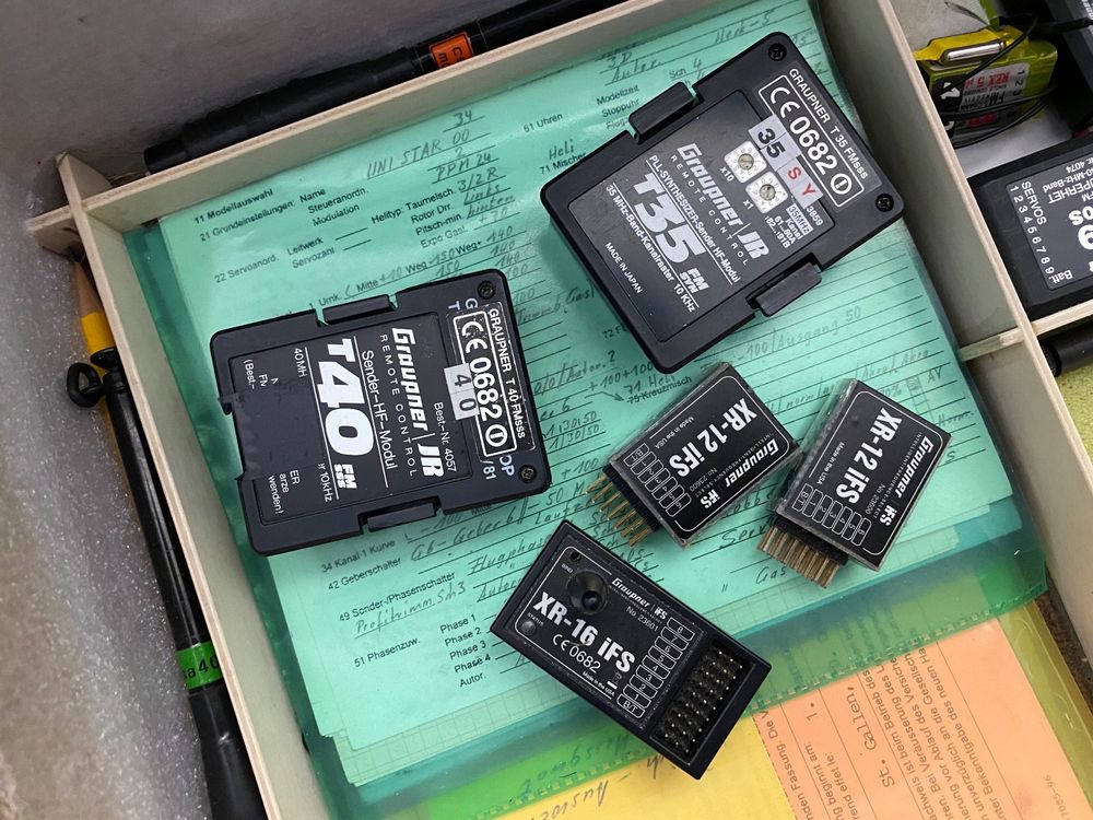 Graupner MC24 Sender mit Empfänger Akkus und Koffer (Gebraucht) in ...