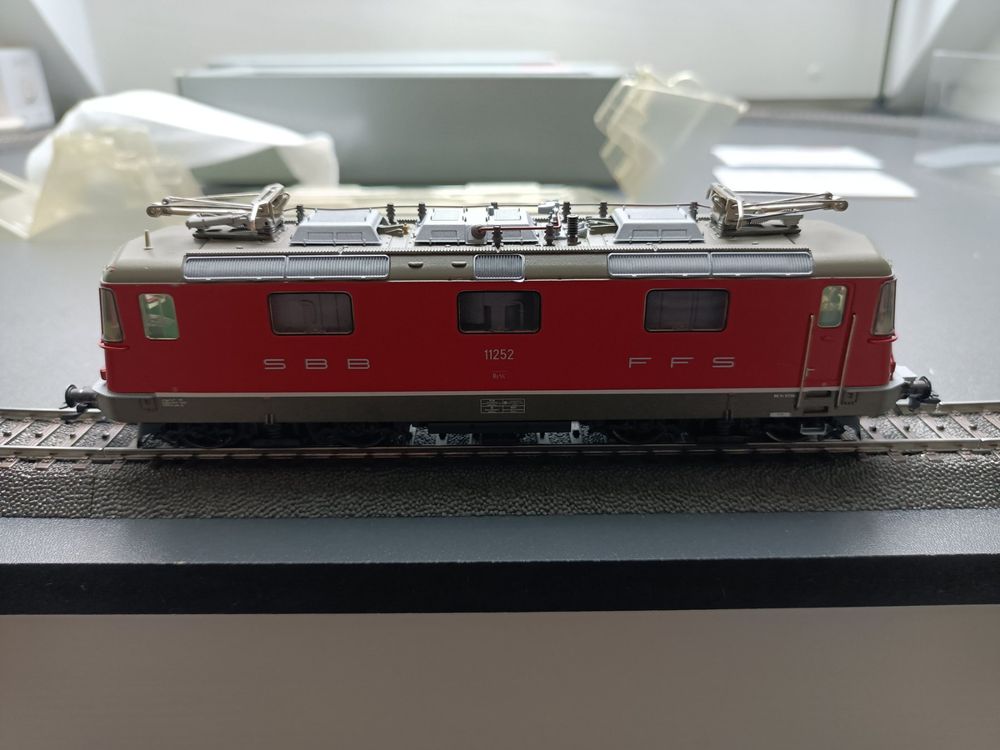 Märklin 37344 Re 4/4 II 11252 SBB rot digital fx (Gebraucht) in ...