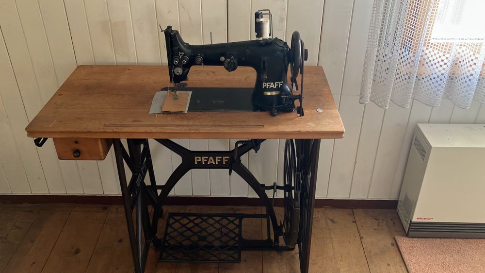 Antike Pfaff Nähmaschine,Vintage Deko! (Gebraucht) in Schüpfheim für ...