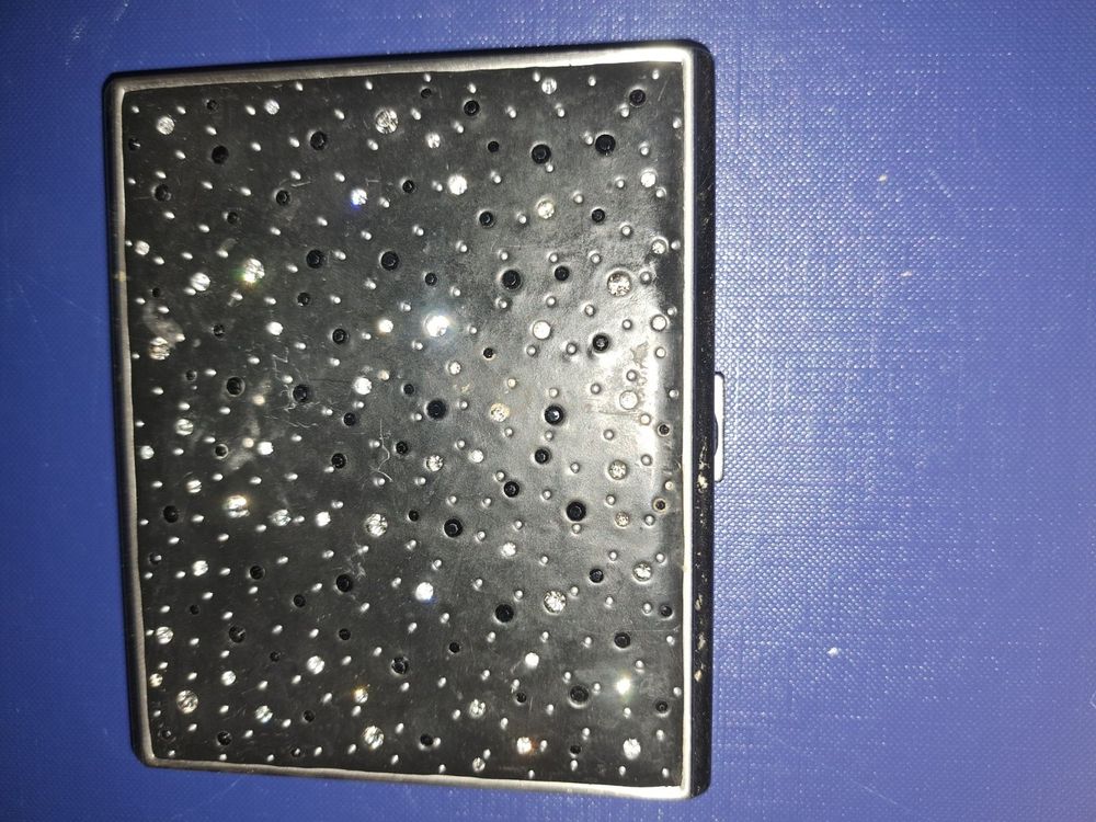 Edles Zigaretten-Etui mit SWAROVSKI-Steinen | Kaufen auf Ricardo