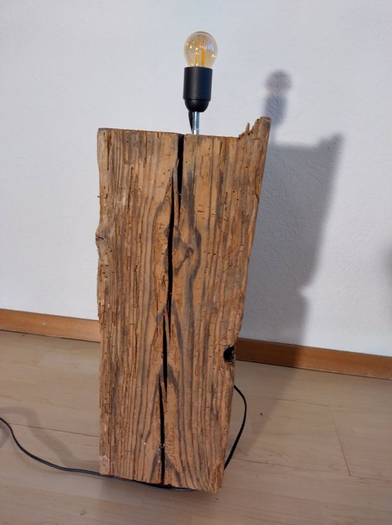 Designerlampe aus Antikholz, mit Schalter und Birne #4 | Kaufen auf Ricardo