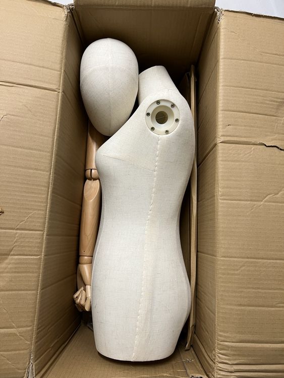 Dummy, Mannequin, display doll, window display (Neu (gemäss ...
