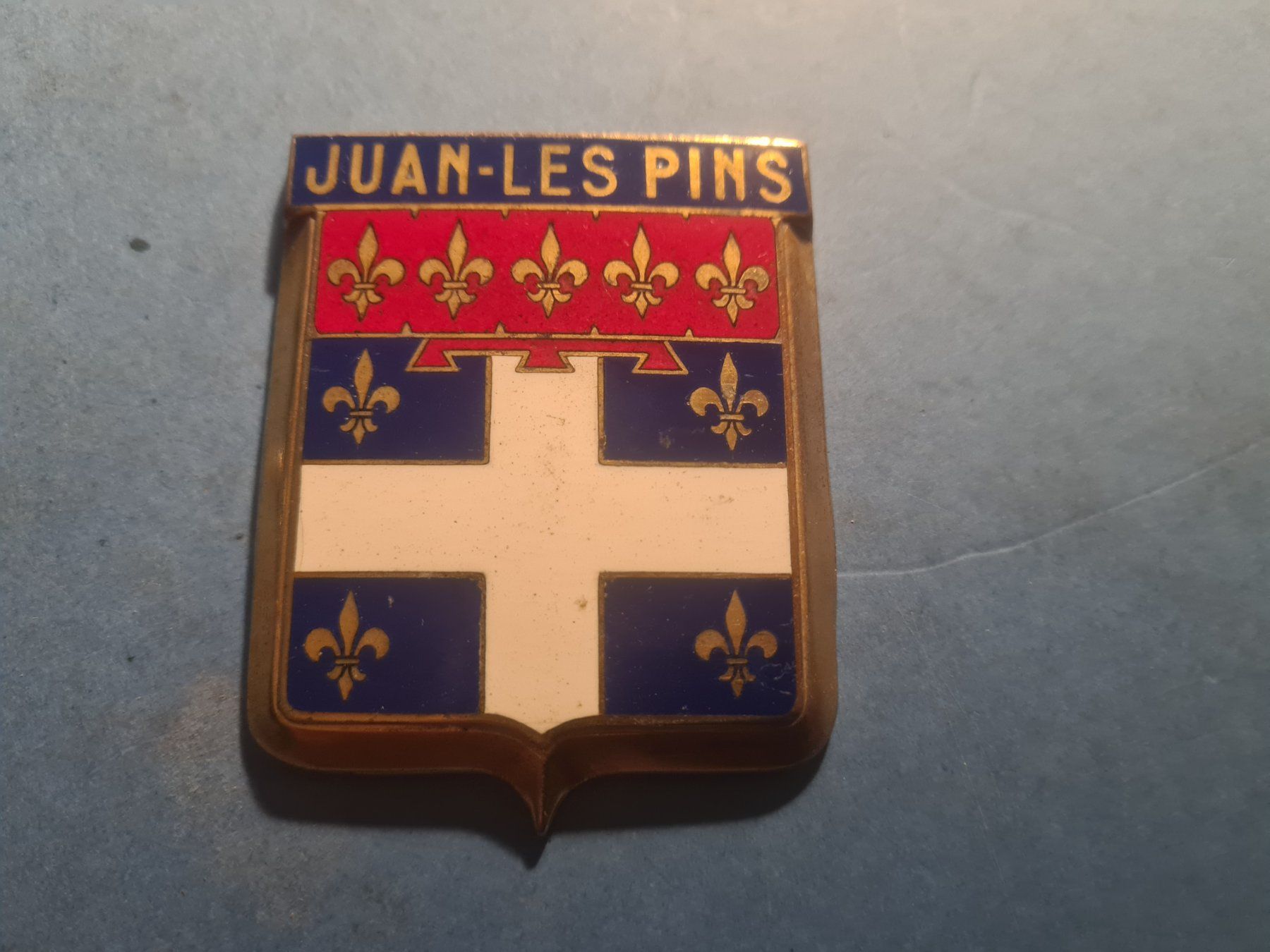 JUAN-LES-PINS BADGE CALENDRE AUTOMOBILE VINTAGE (D'occasion) à Bellevue ...