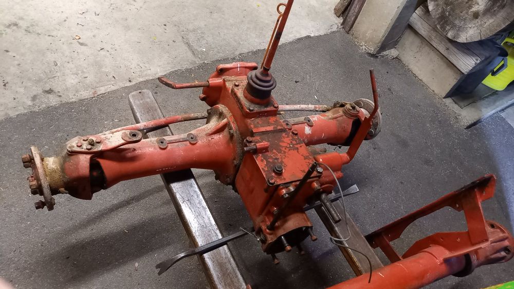 Aebi Transporter TP1000 Getriebe mit Vorder Achse (Defekt) in ...