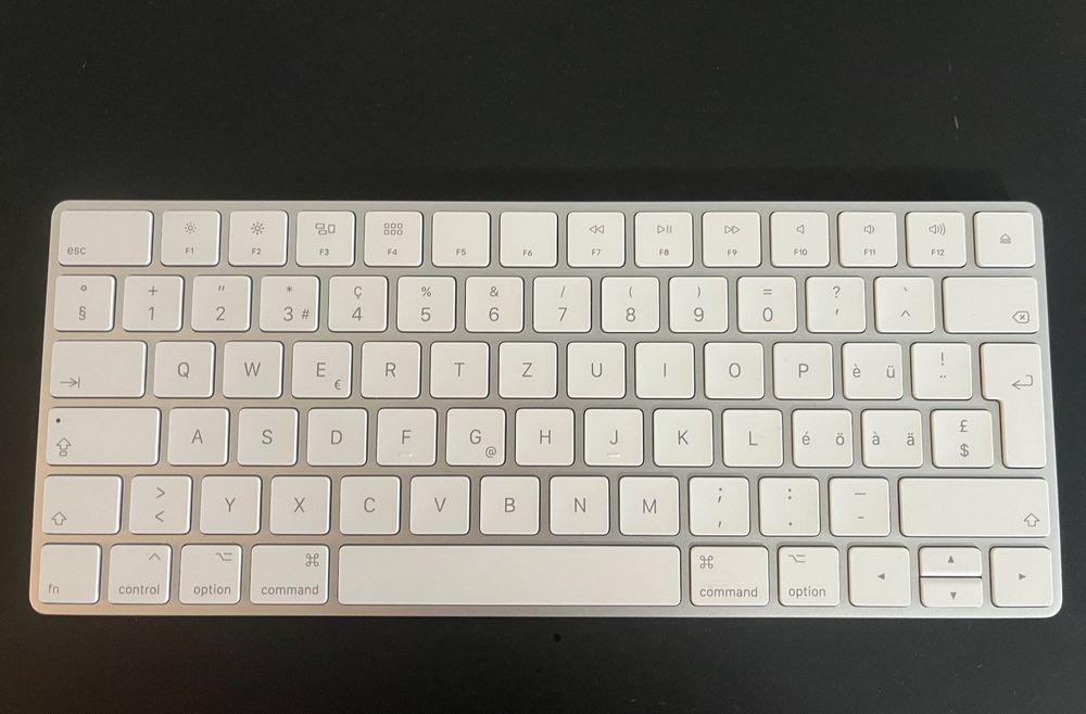 Apple Magic Keyboard without numpad (de-CH) (Gebraucht) in Pfäffikon SZ ...