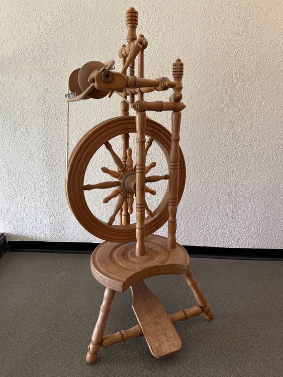 Antike Spindel, Spinnrad aus Holz, Qualität Schreinerarbeit (Gebraucht ...