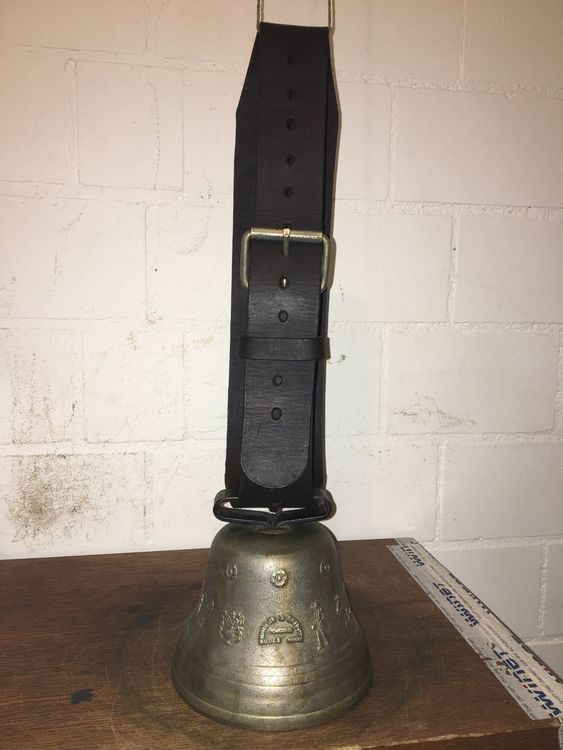Alte Roulin- Glocke ab 1.00 Fr. (Gebraucht) in Birrhard für CHF 81 ...
