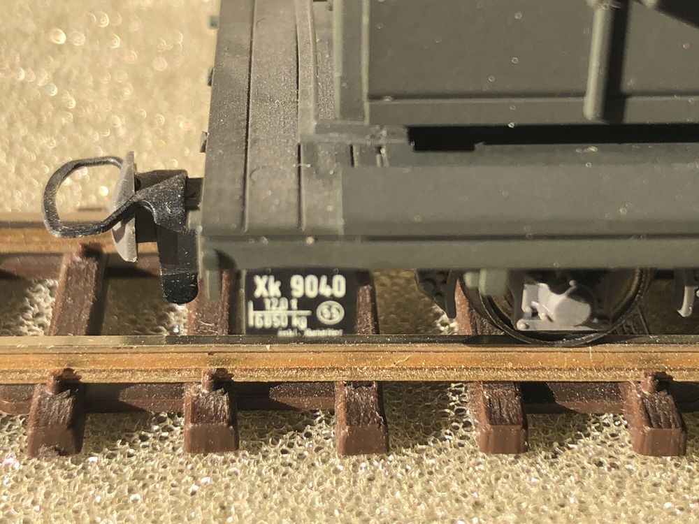 BEMO 2262 Xk 9040 RhB Behälterwagen mit Kran HOm (Gebraucht) in Echandens für CHF 150 – mit ...