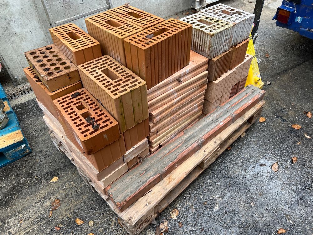 Backsteine Mauersteine ganzes Palett ab 1 Fr! (Gebraucht) in für CHF 1 ...