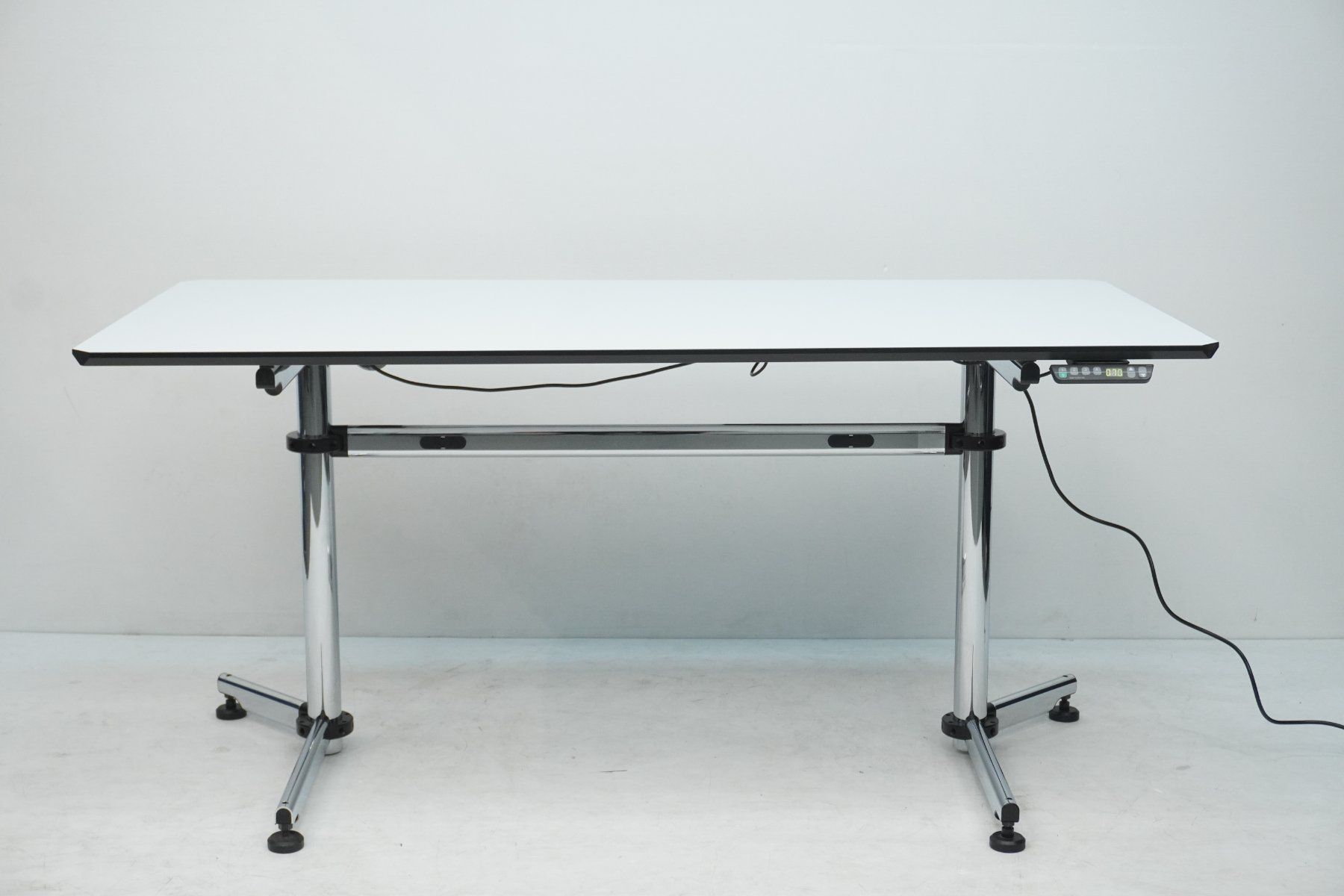USM Kitos Classic Tisch elektrisch höhenverstellbar 150 x 75 (Gebraucht ...