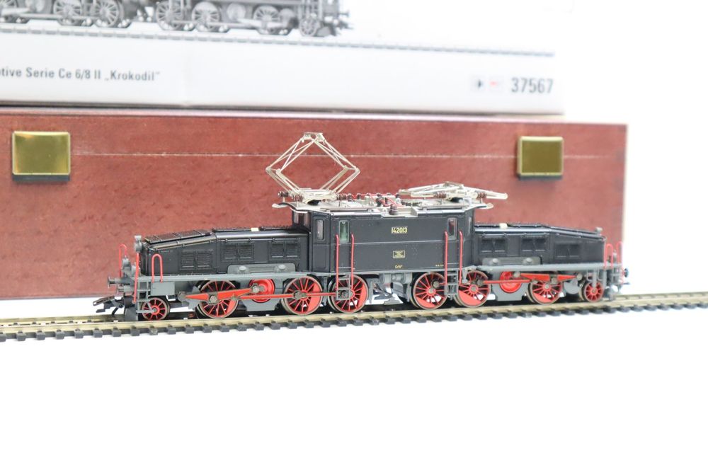 Märklin SBB Krokodil E-Lok "schwarz" MFX + Sound - 37567 (Gebraucht) in Winterthur für CHF 545 ...