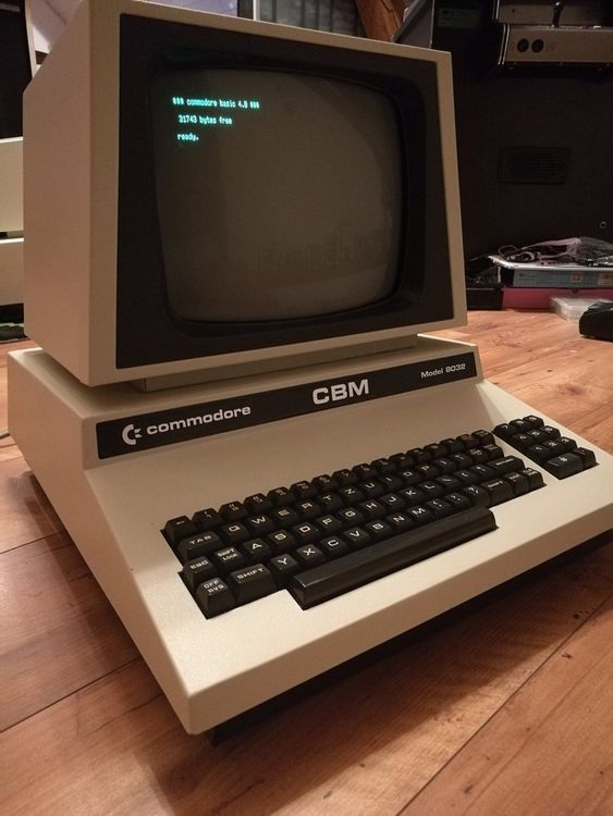 Commodore CBM 8032 (Gebraucht) in Domdidier für CHF 400 – nur Abholung ...