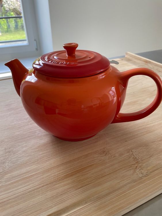 Spannende Le Creuset Teekanne Bild