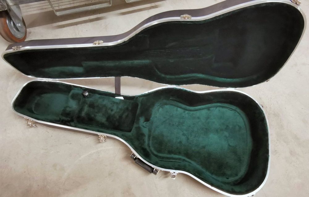 Martin Guitars Hardshell Case (Gebraucht) in Zofingen für CHF 41 – mit ...