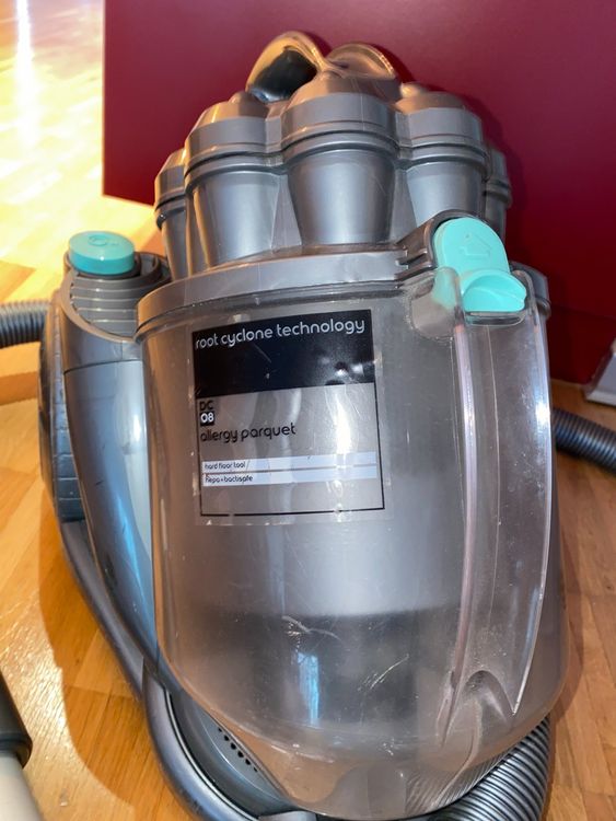 Dyson DC08 allergy parquet - Staubsauger (Gebraucht) in Rotkreuz für ...