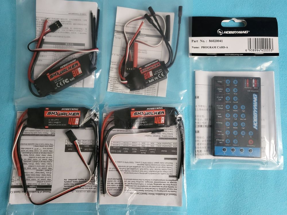 4 x BL ESC 20A - 40A + 1 x Program Card A / HOBBYWING (Neu und ...