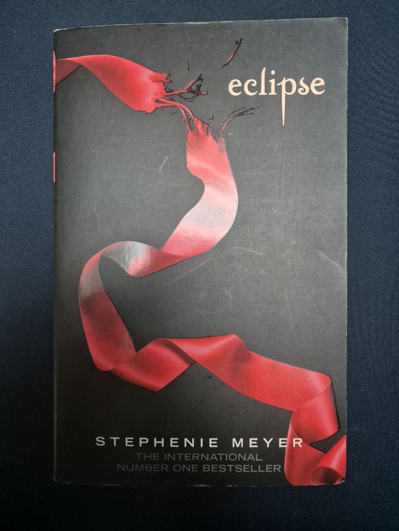 eclipse und new moon (twilight saga) - stephenie meyer | Kaufen auf Ricardo