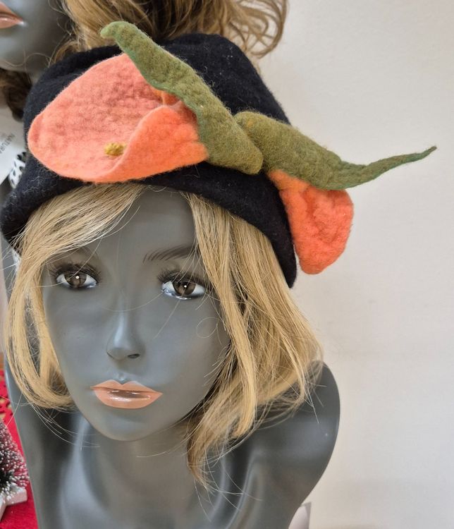 MISS FITT USA HUT WOLLE BLÜTEN BLUMEN KAPPE MÜTZE TOP | Kaufen auf Ricardo