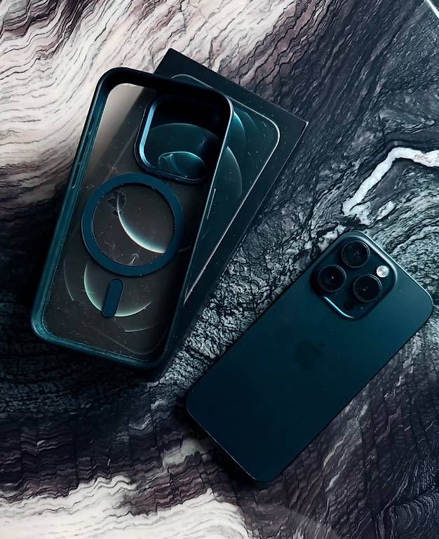 iPhone 15 Pro 256 Go Titanium Blue / Navy (Gebraucht) in Genève für CHF ...