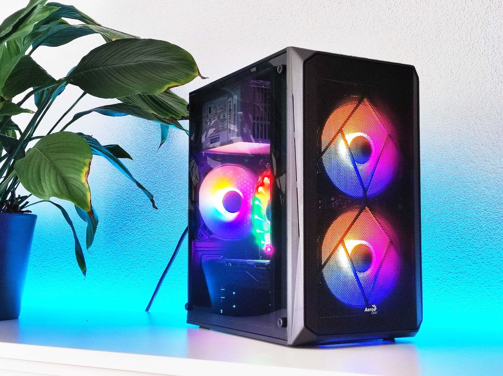 Gaming & Streaming PC / 8 Kern/32GB Ram/1TB SSD /Nvidia /RGB (Neu und ...