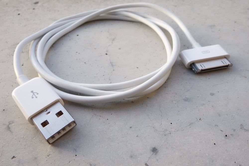 Original Apple 30 Pin USB Datenkabel für iPod, iPhone (Gebraucht) in St ...