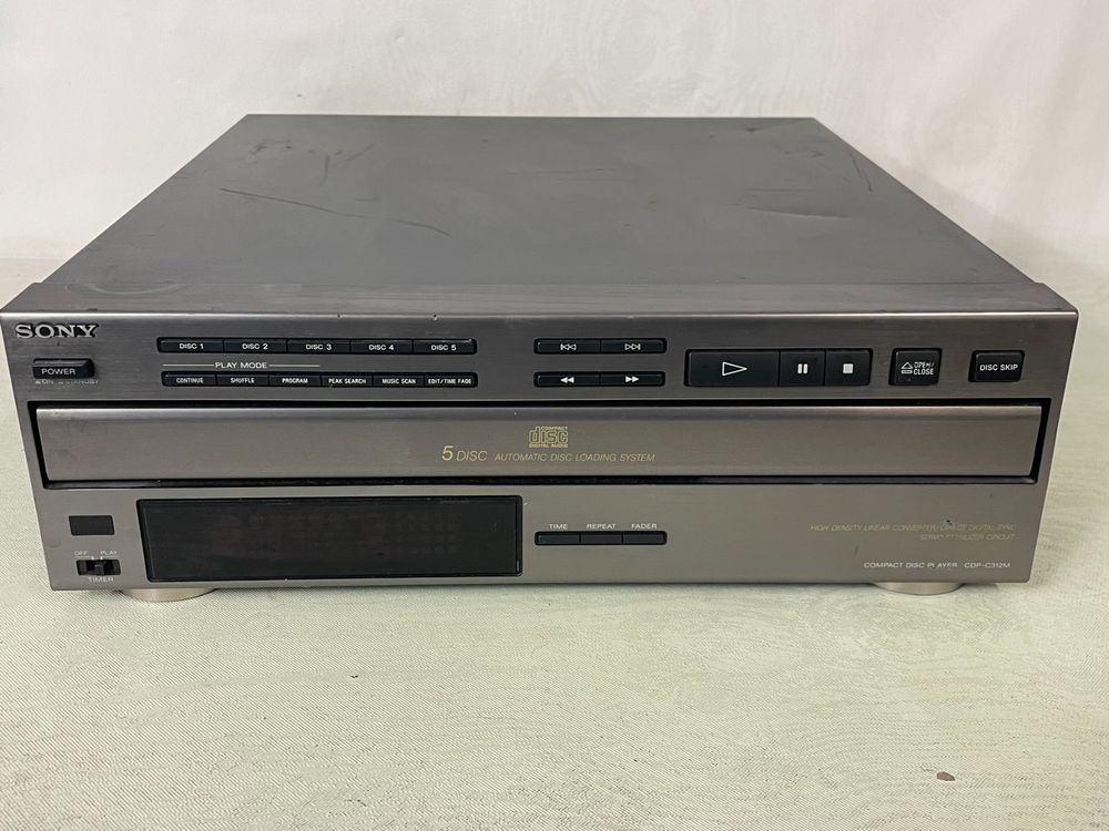 Sony CD-Player Modell CDP-312M kaputt (Defekt) in Zürich für CHF 25 – mit Lieferung auf Ricardo ...