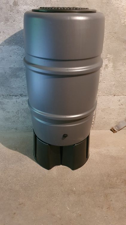 Regenwasser Tank für Garten, 300lt (Neu und originalverpackt) in Basel ...