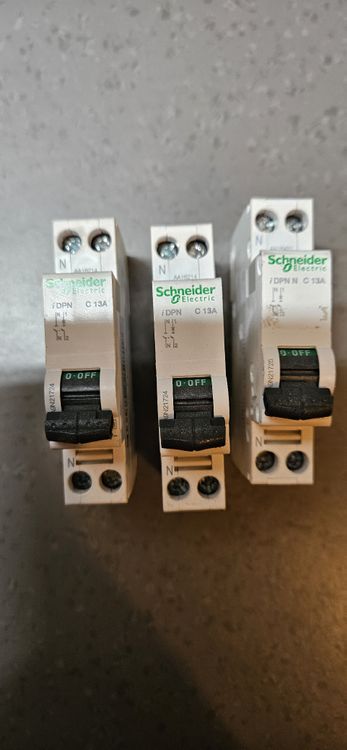 Schneider 13 A 2 Pol Leitungsschutzschalter | Kaufen auf Ricardo