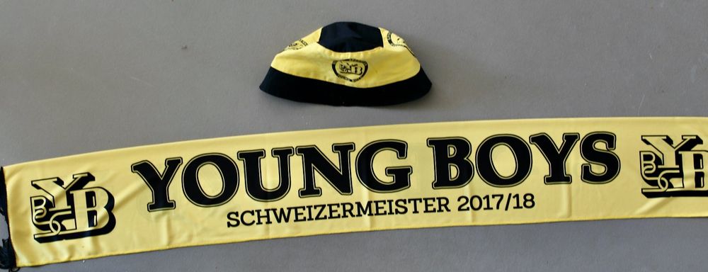 BSC Young Boys, 2 Fanartikel, Mütze und Meisterschal 2017/18 (Gebraucht) in Biel/Bienne für CHF ...