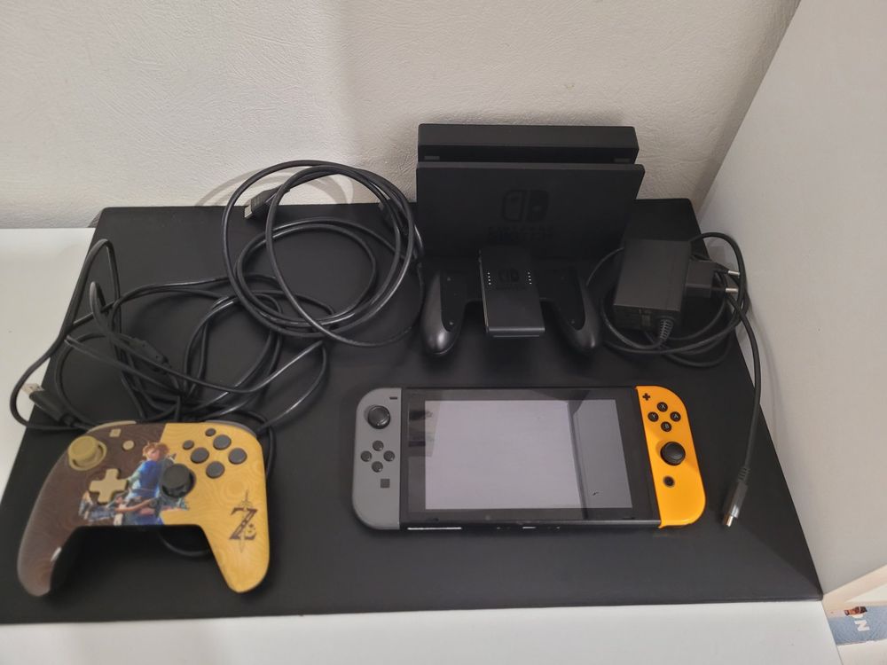 Nintendo Switch + 8 Jeux + 126 Gb Sd (Gebraucht) in Meyrin für CHF 260 ...