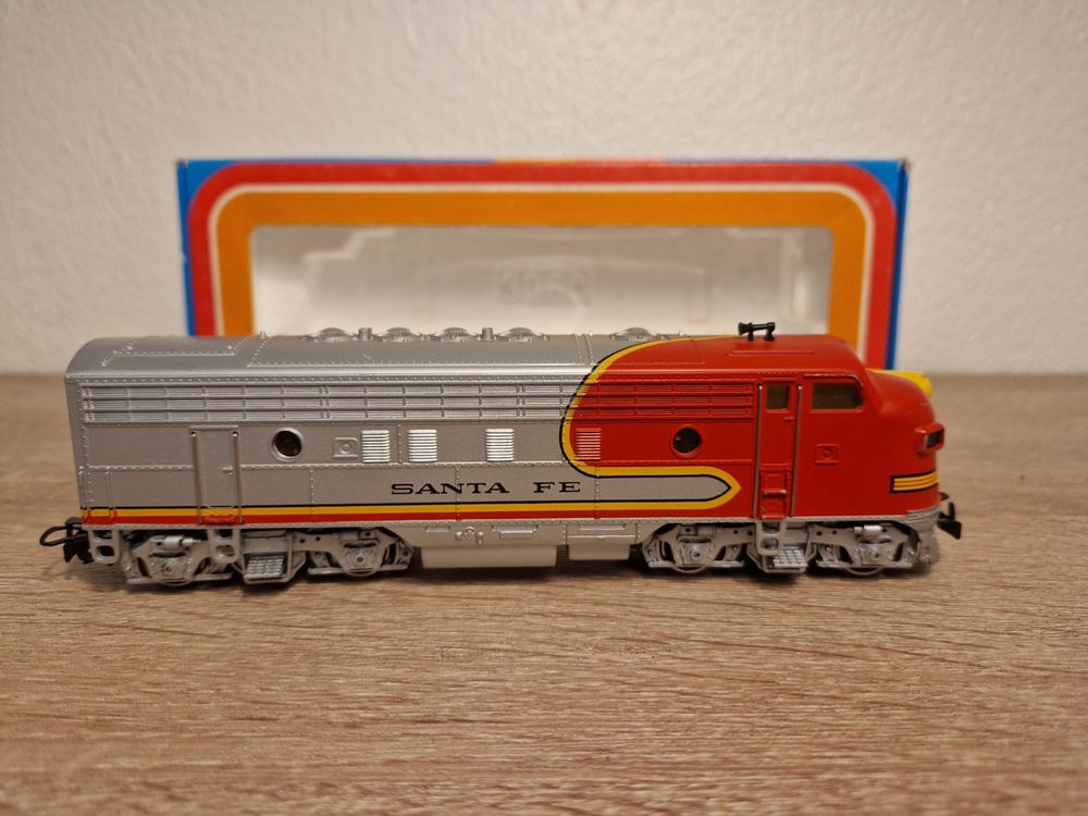 Märklin 3060 Diesellok F7 EMD Santa Fe H0 (D'occasion) à St-Aubin ...