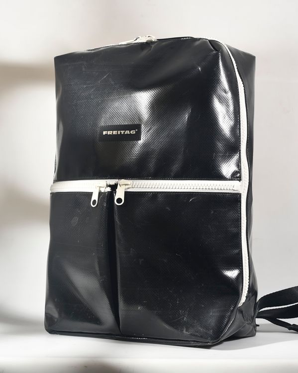 Freitag Fringe F49 Schwarz einmal getragen (Gebraucht) in Lörrach für ...