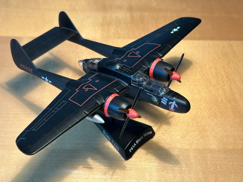 Flugzeugmodell Northrop P-61 Black Widow 1:120 Metall | Kaufen auf Ricardo