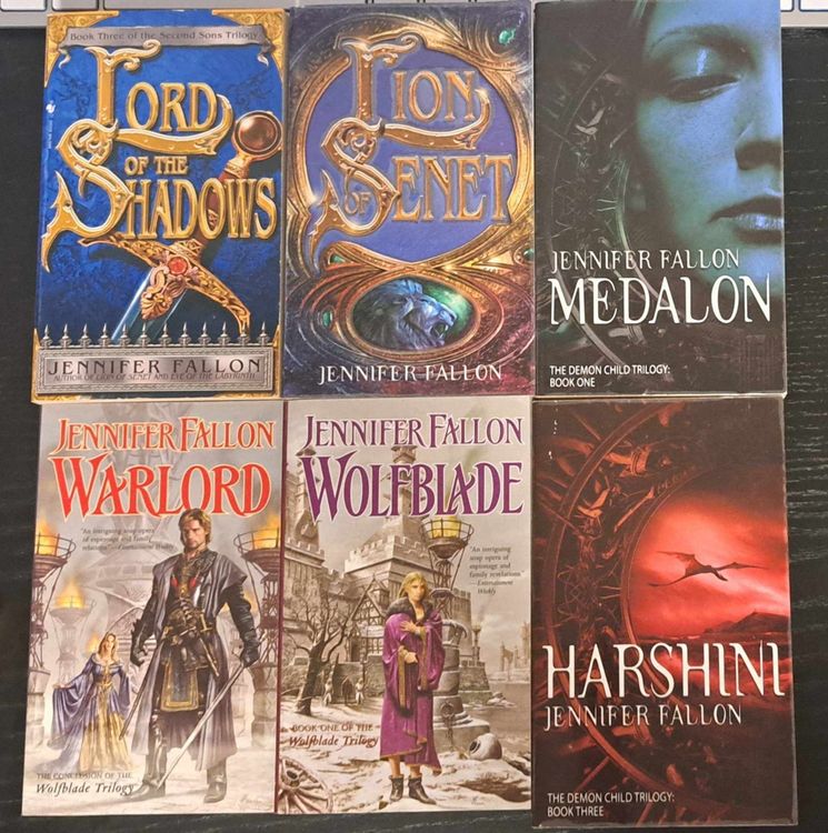 Jennifer Fallon's books as a set (ENG) (Gebraucht) in Waltenschwil für ...