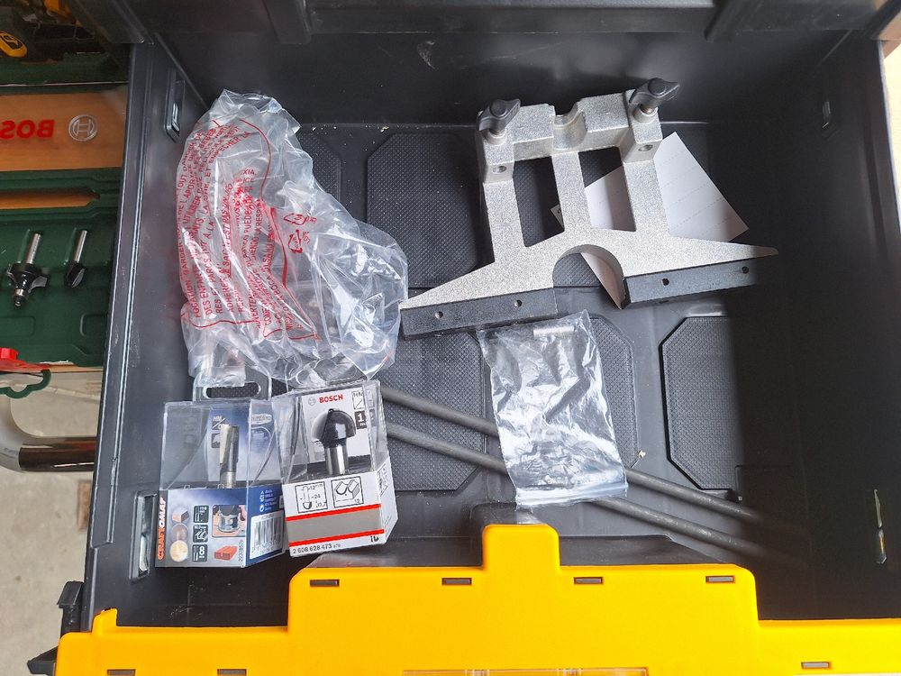 Dewalt DW615 Oberfräse in T-STAK Box (Gebraucht) in für CHF 320 – nur ...