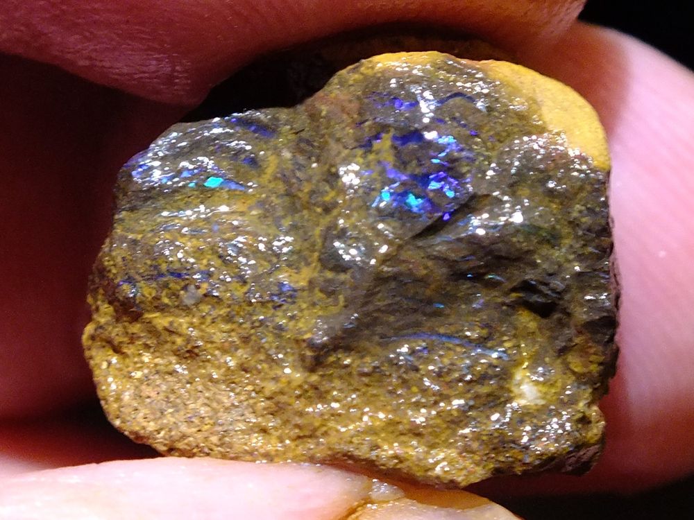 BOULDER ROH OPAL 25.36 Karat Gebot 1.- Top Blau Feuer (Neu und ...