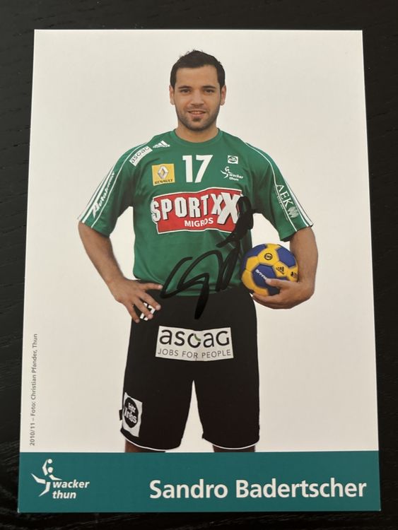 Signiertes Foto Sandro Badertscher Wacker Thun Handball (Gebraucht) in ...