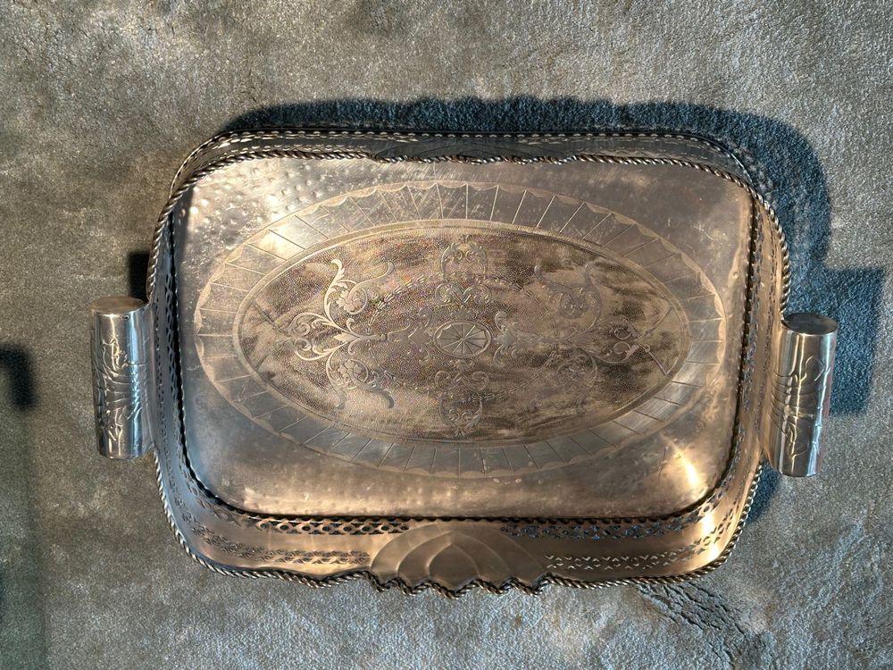 2 (zwei) Dekorative Tablets aus poliertem Nickel, Art Déco (Gebraucht ...