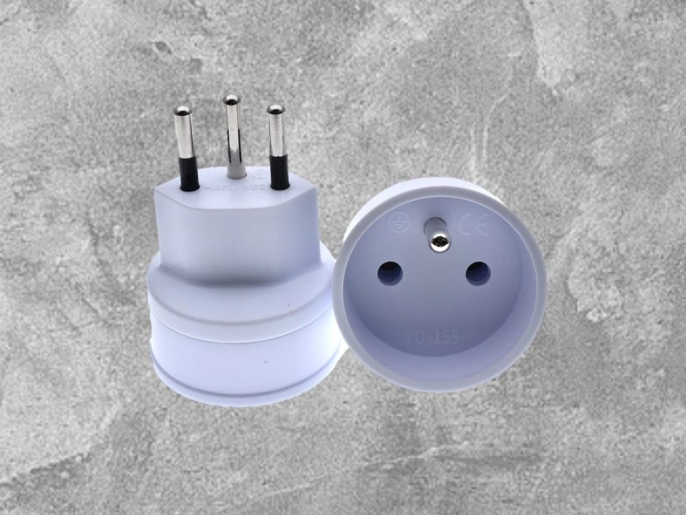 Reiseadapter Euro Stecker Schweiz 3-polig (Neu und originalverpackt) in ...