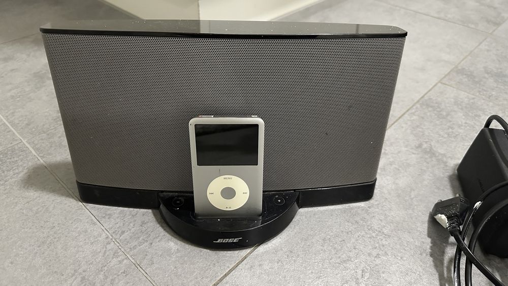 IPod Classic + Bose Docking Station (Gebraucht) in Schlieren für CHF 69 – mit Lieferung auf ...