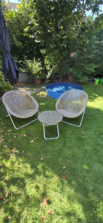 2 Personen Lounge mit Tischchen (Gebraucht) in Rothrist für CHF 40 ...