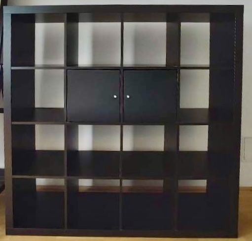 Expedit Regal Ikea 4x4, mit 2 Türen, auseinandergebaut | Kaufen auf Ricardo