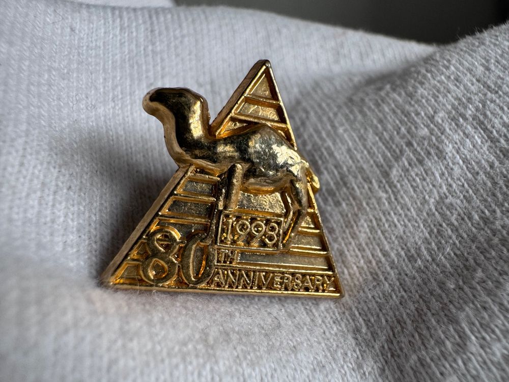 Vintage Camel pin pins 1993 (Gebraucht) in Neuchâtel für CHF 1 – mit ...