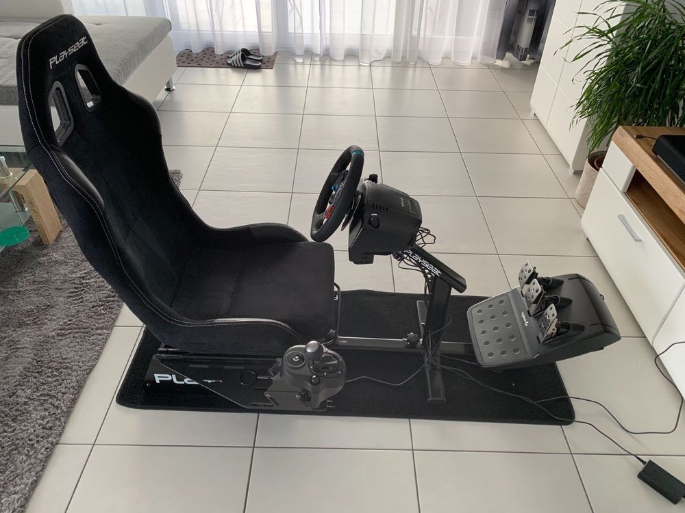 Playseat mit Logitech G29 + Shifter | Kaufen auf Ricardo
